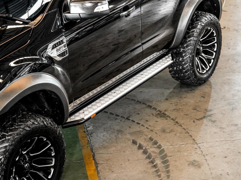 Side Step (Can use for rails, Grey) to suit Ford Everest UB/U704 (6/20 ...