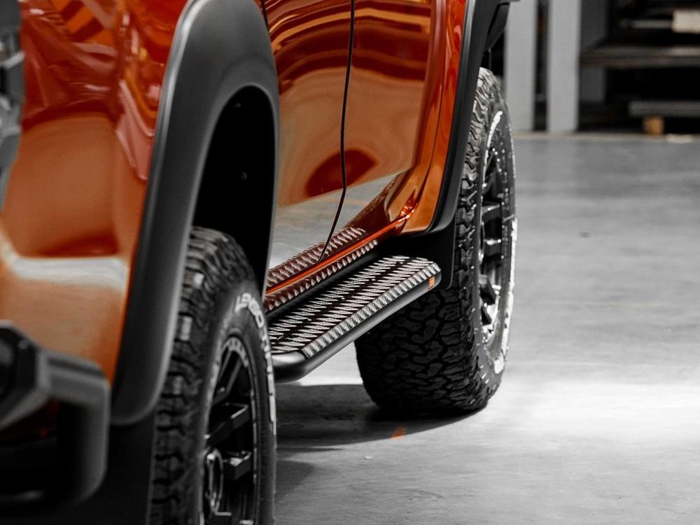 Side Step (Can use for rails, Black) to suit Mitsubishi Triton MR (11 ...